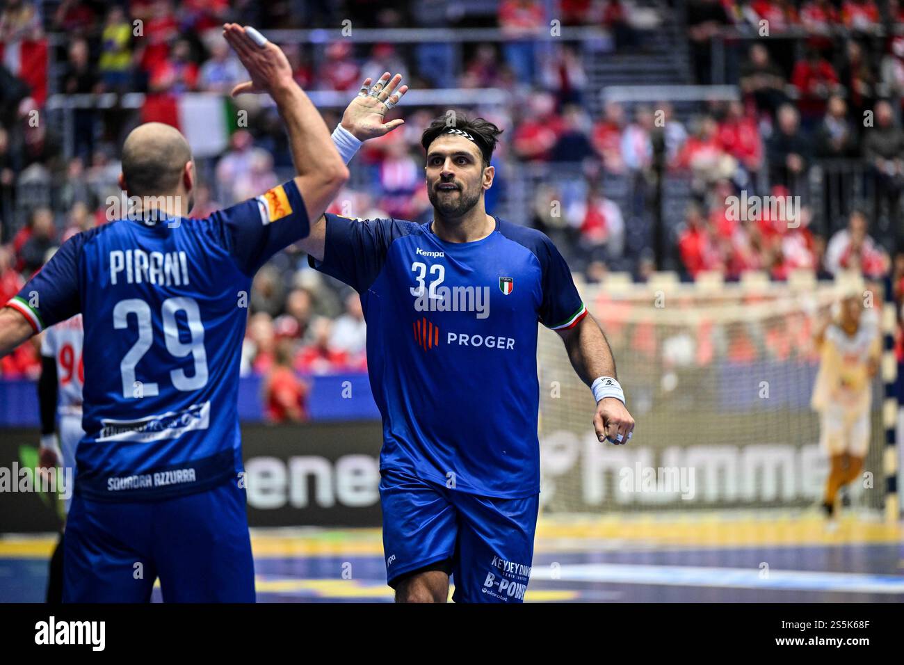Herning, Denmark. 14th Jan, 2025. Andrea Parisini of Italy during IHF ...