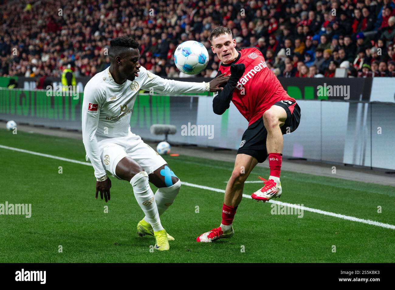 Leverkusen, Germany. 14th Jan, 2025. Soccer: Bundesliga, Bayer ...