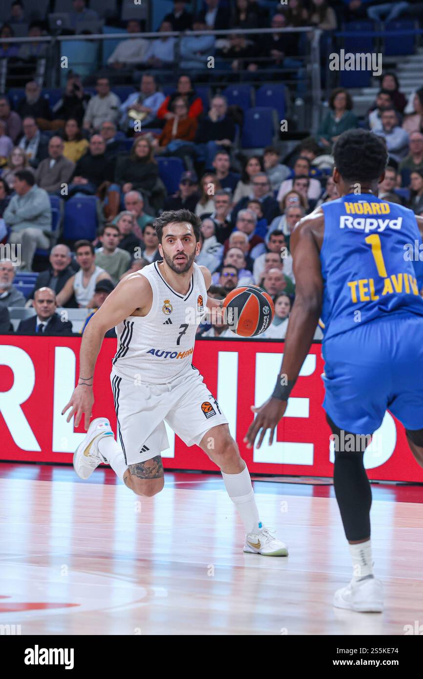 Madrid, Spain. 14th Jan, 2025. 14th January 2025; Movistar Arena; Madrid, Spain; Turkish ...