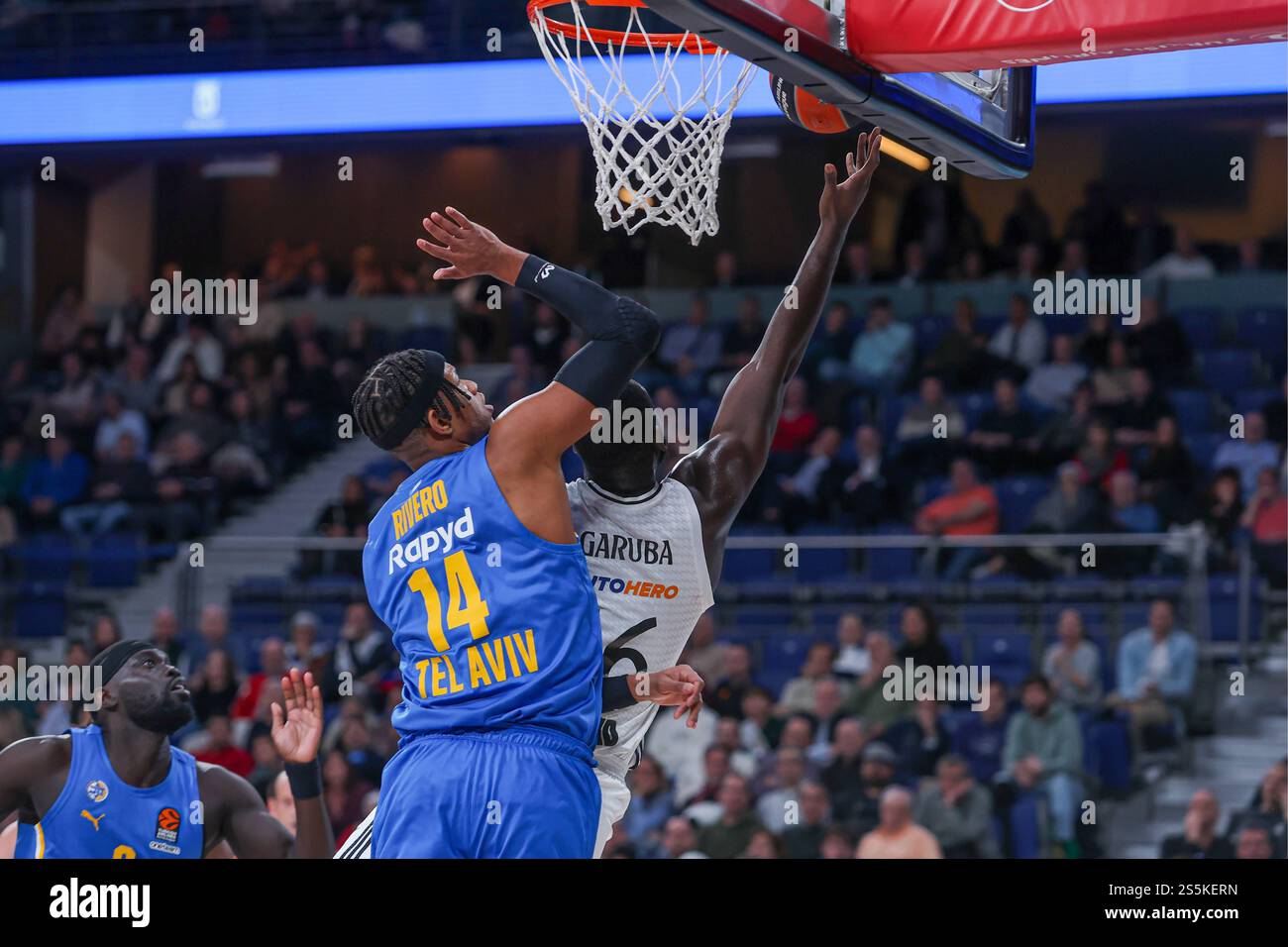 Madrid, Spain. 14th Jan, 2025. 14th January 2025; Movistar Arena; Madrid, Spain; Turkish ...