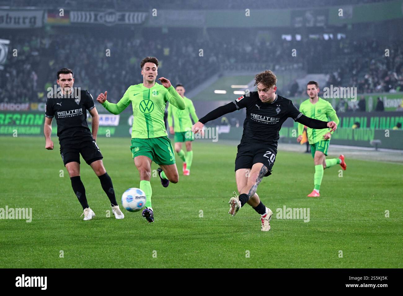 14.01.2025, Fussball, Bundesliga, 17. Spieltag Saison 2024/2025, VfL ...