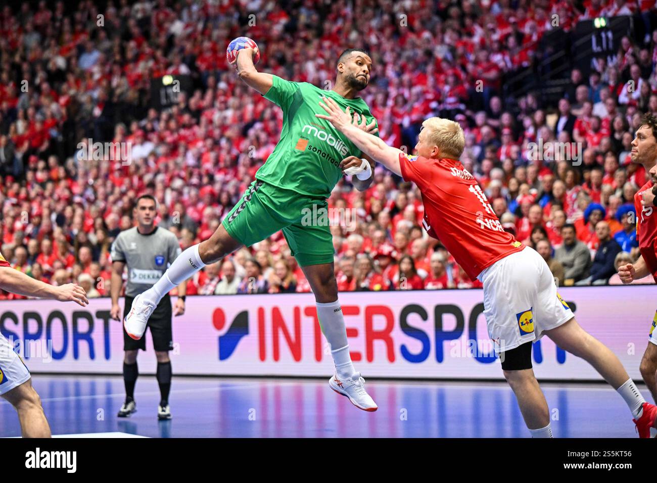 Herning, Denmark. 14th Jan, 2025. Messaoud Berkous of Algeria during ...