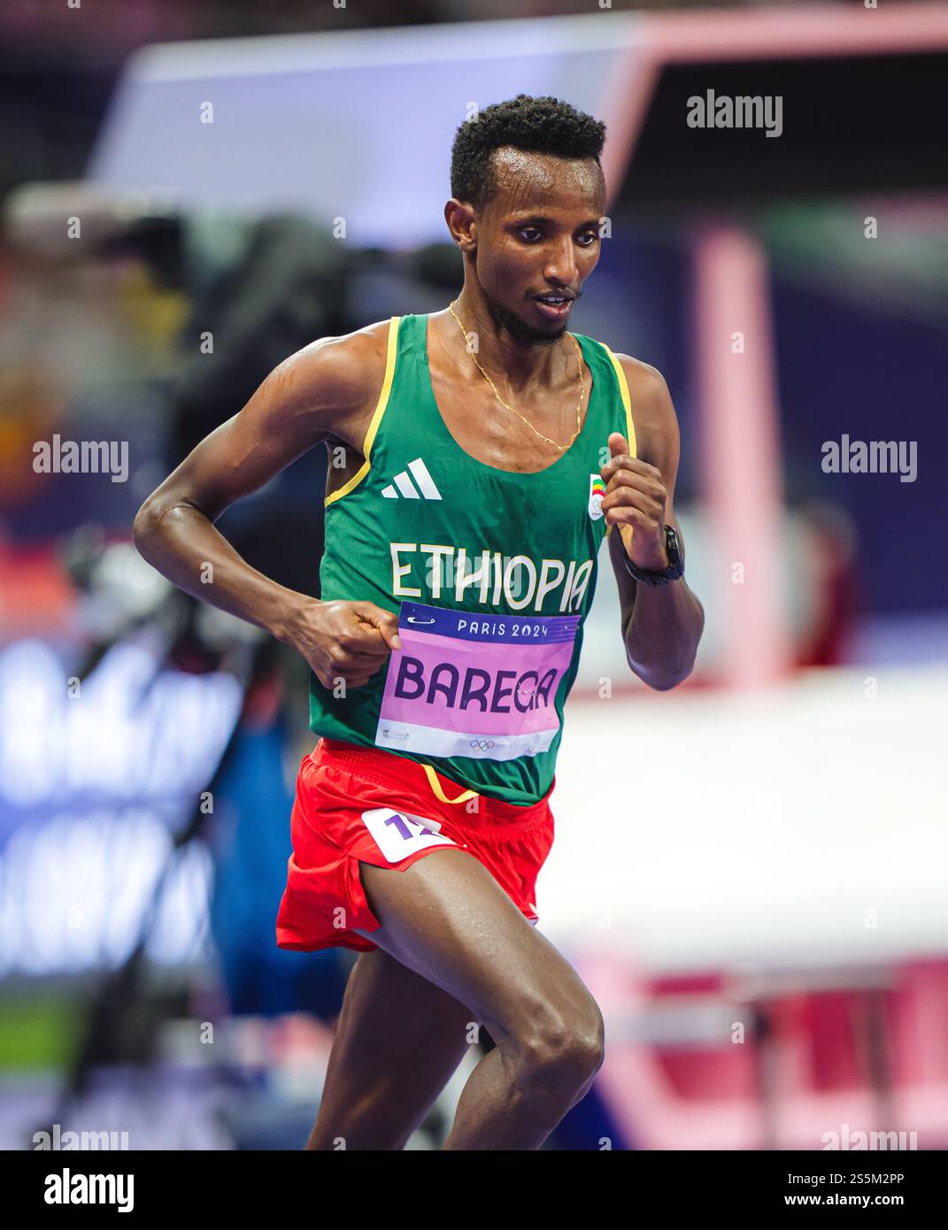 Selemon Barega participating in the 10.000 meters at the Paris 2024 ...