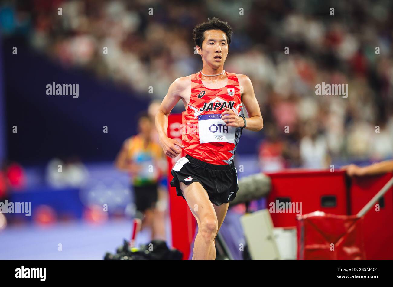 Tomoki Ota participating in the 10.000 meters at the Paris 2024 Olympic Games Stock Photo - Alamy