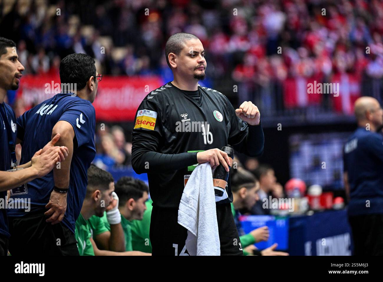 Herning, Denmark. 14th Jan, 2025. Yahia Zemouchi of Algeria during IHF ...