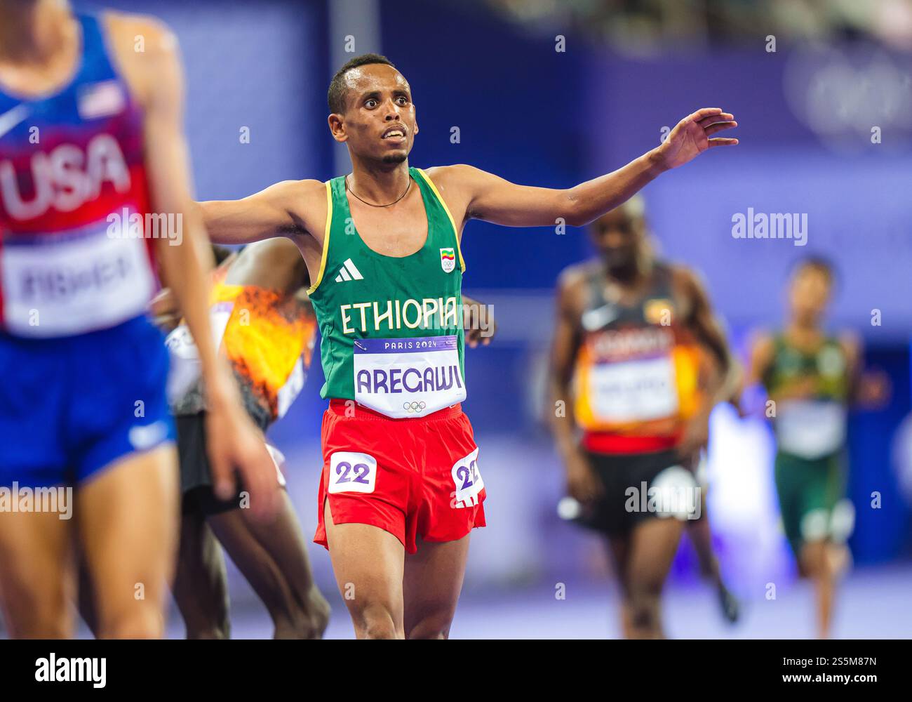 Berihu Aregawi participating in the 10.000 meters at the Paris 2024 ...