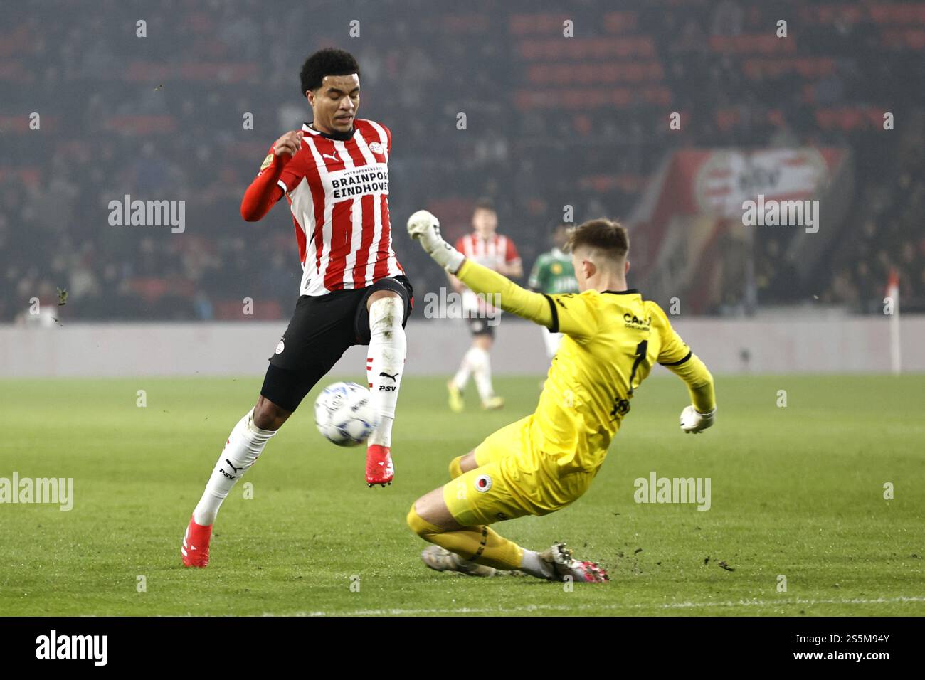 EINDHOVEN - (l-r) Malik Tillman of PSV Eindhoven, Excelsior Rotterdam ...