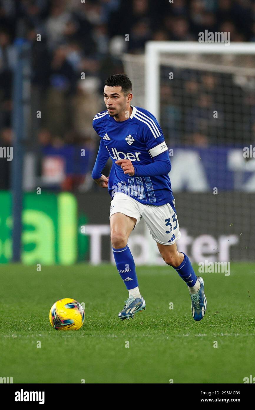 Rome, Lazio, Italy. 10th Jan, 2025. Como's Lucas Da Cunha controls the ball during Serie A ...