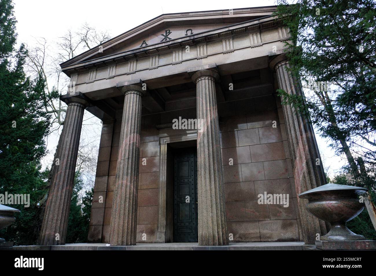The historic Mausoleum Charlottenburg stands in the Schloss ...