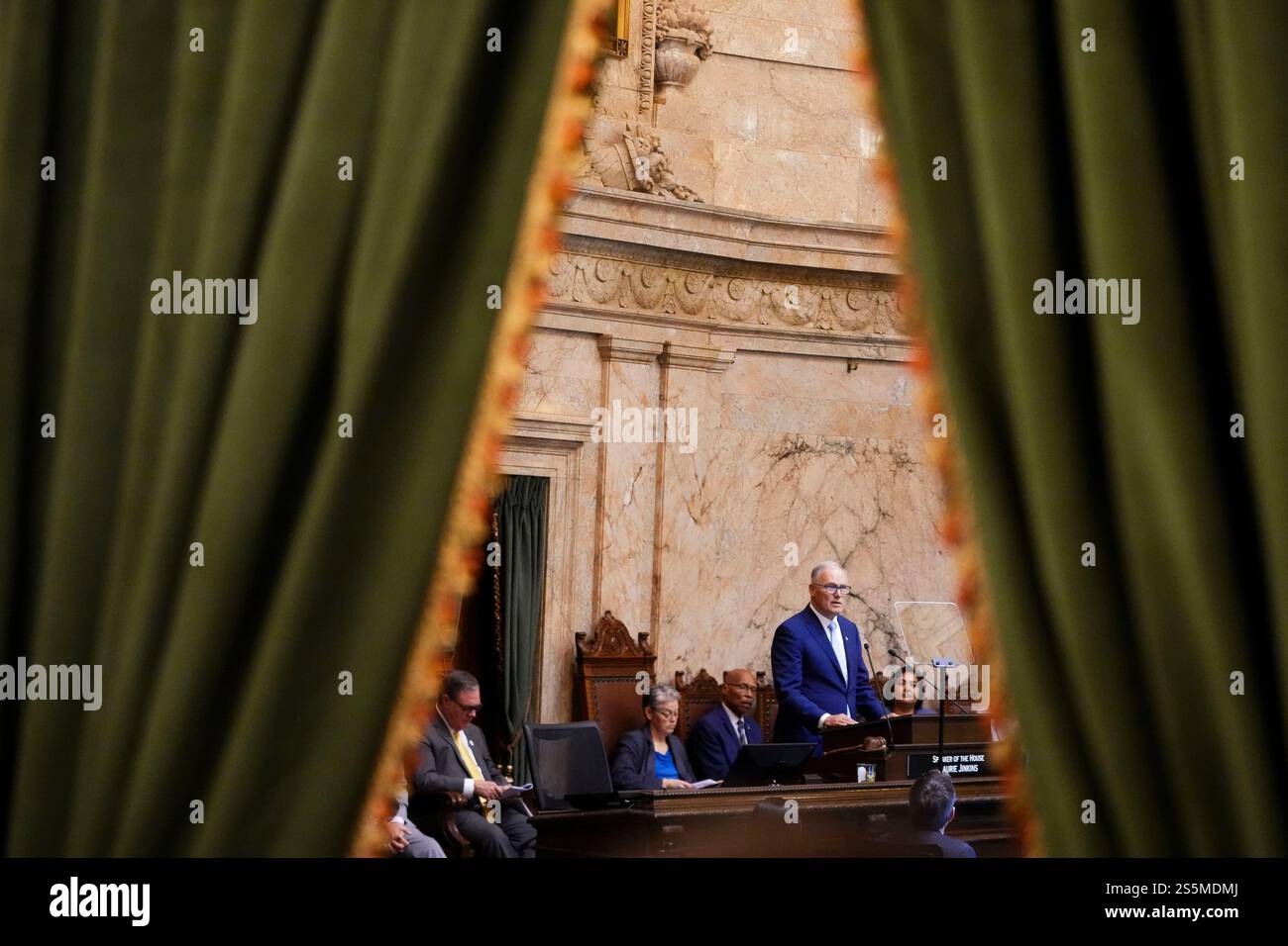 Washington Gov. Jay Inslee delivers his final State of the State ...