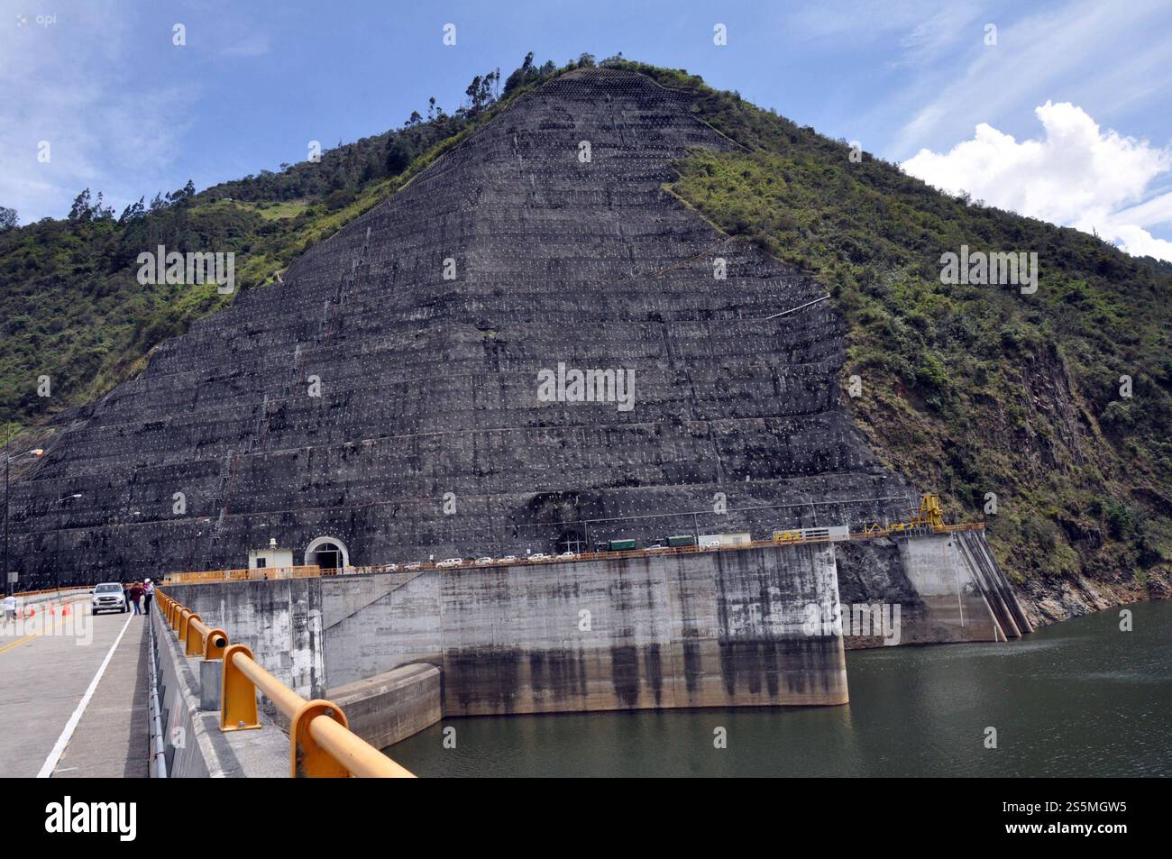 MAZAR HYDROELECTRIC BASIN Cuenca,Ecuador January 14, 2025 President ...