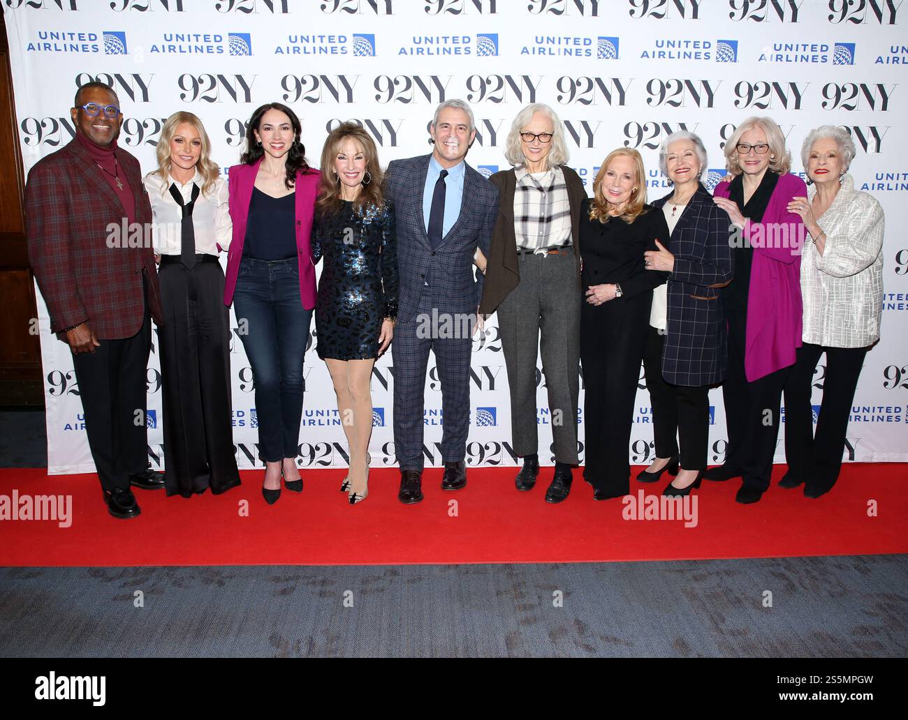 Andy cohen and kelly ripa hi-res stock photography and images - Alamy