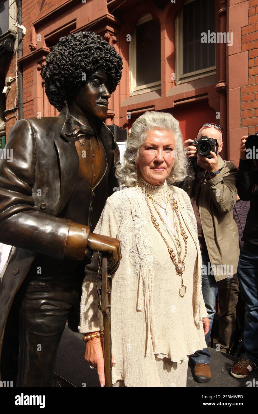 Dublin, Ireland - 15th August 2013 - Philmena Lynott with the statue ...