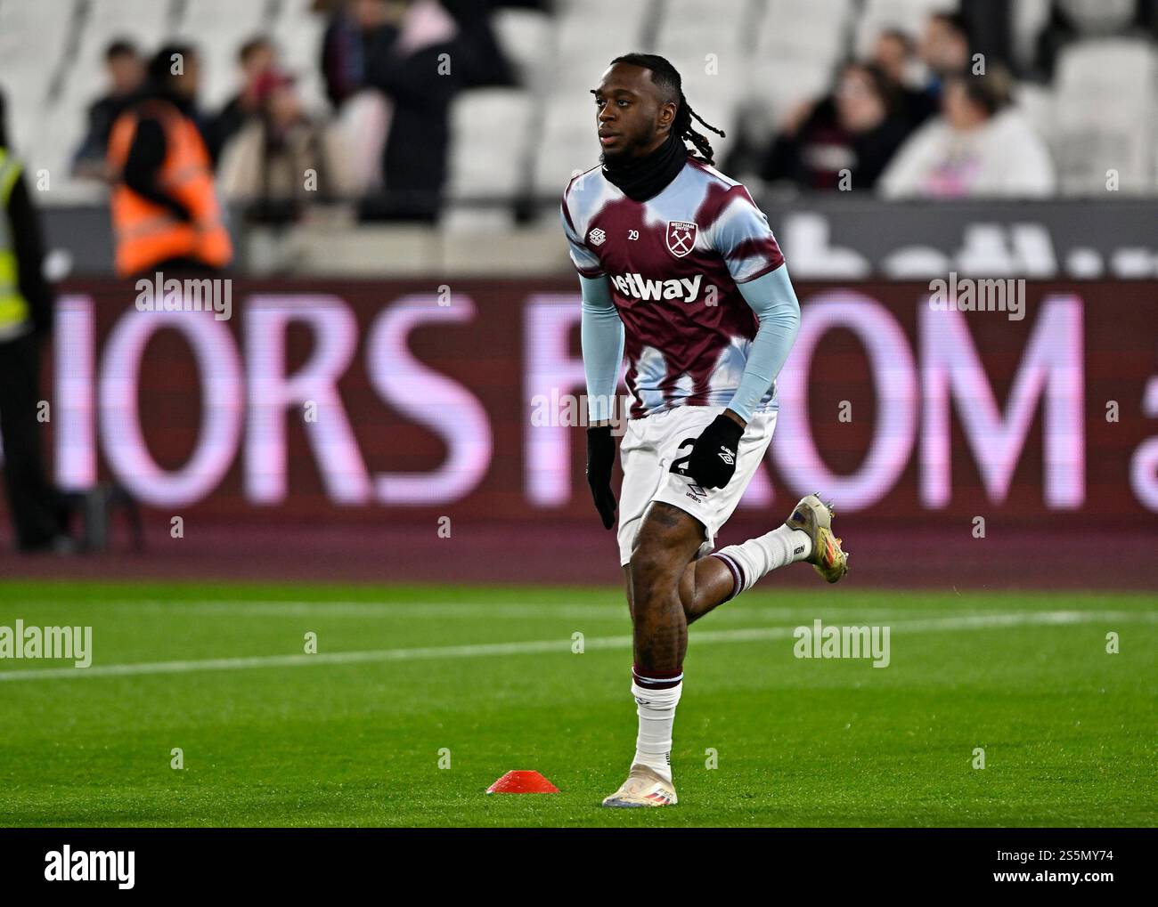 London, UK. 14th Jan, 2025. Aaron Wan-Bissaka (West Ham) during the ...