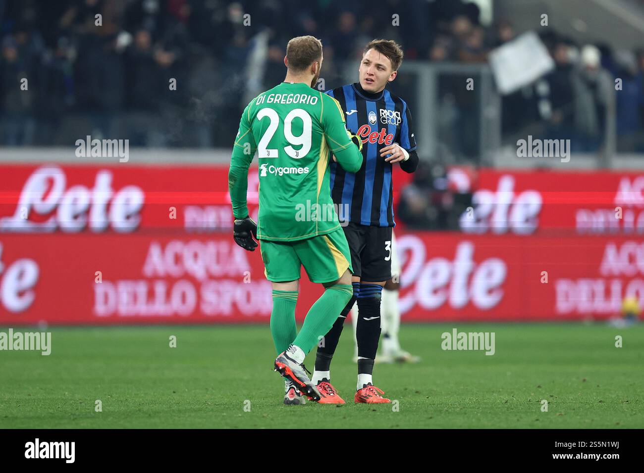 Bergamo, Italy. 14th Jan, 2025. Mateo Retegui of Atalanta Bc shakes ...