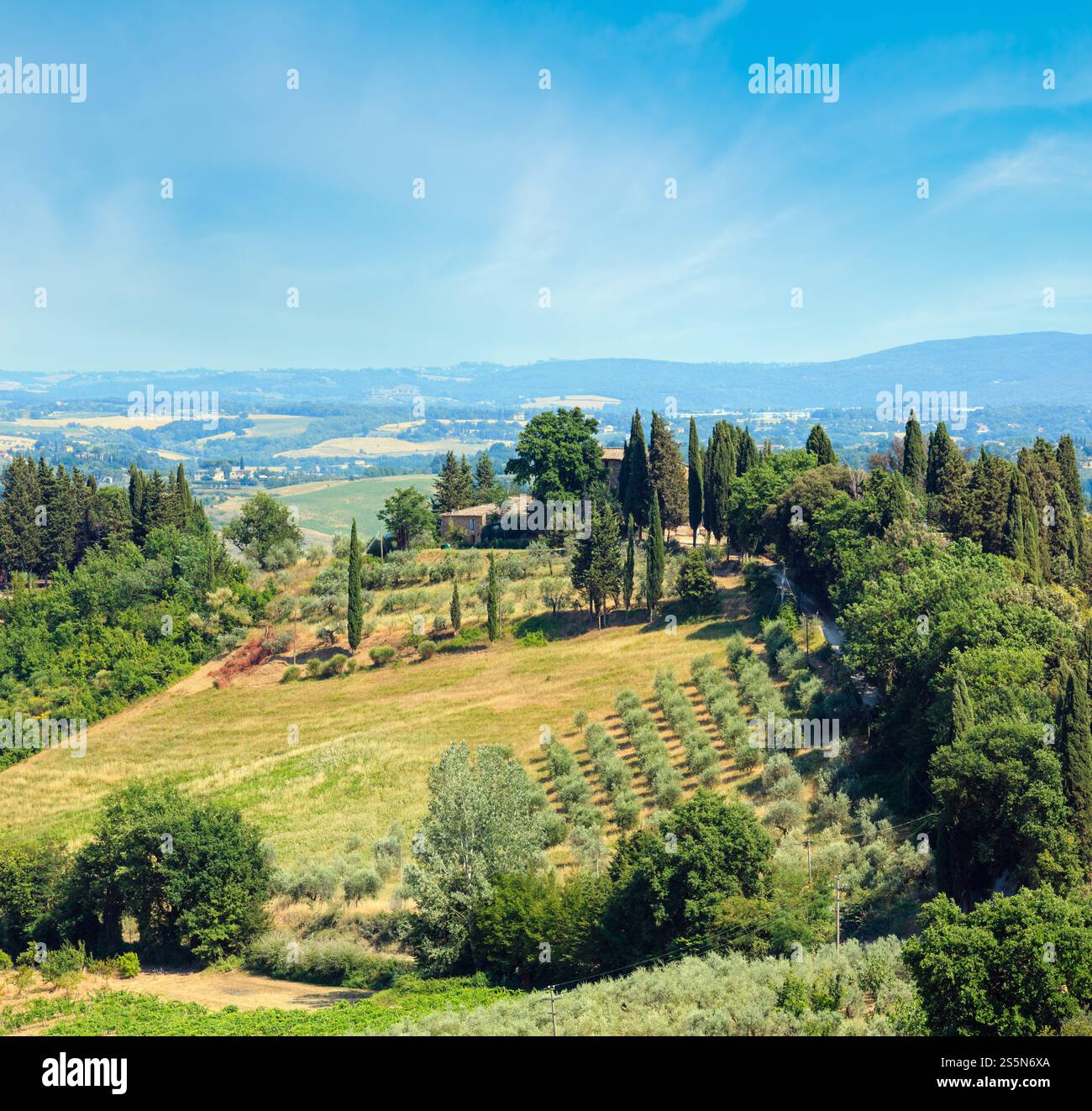 Beautiful Tuscany summer countryside landscape from San Gimignano town ...