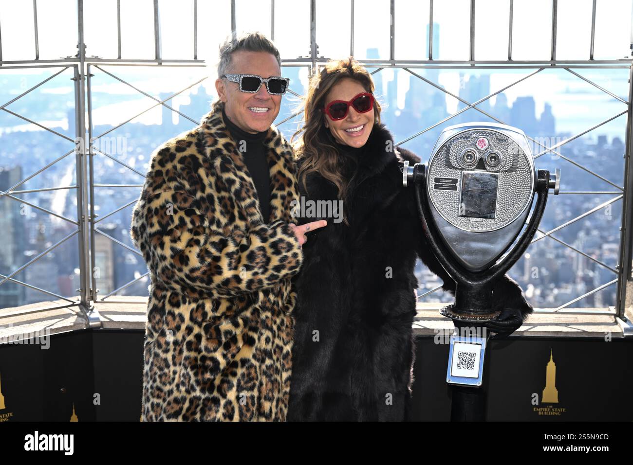 Robbie Williams and Ayda Field Stock Photo - Alamy