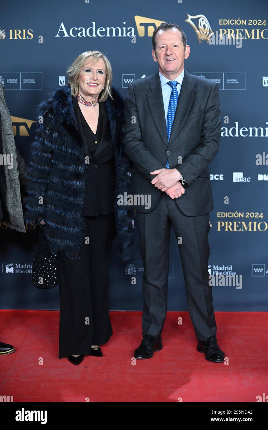 Nieves Herrero and Carlos García-Hirschfeld pose on the red carpet of ...
