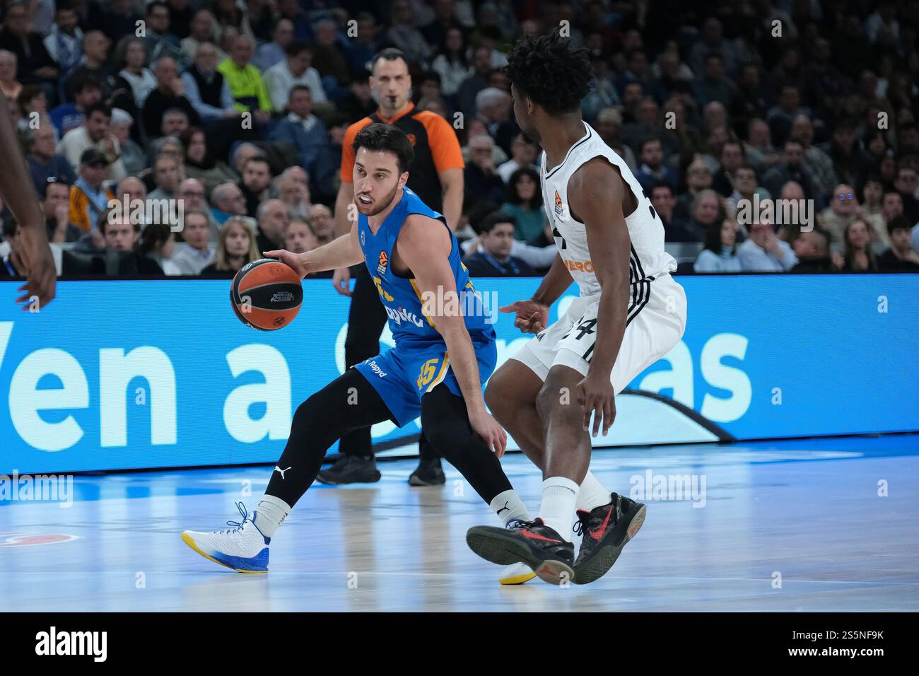 Madrid, Spain. 14th Jan, 2025. Tamir Blatt of Maccabi Tel Aviv during the Turkish Airlines ...