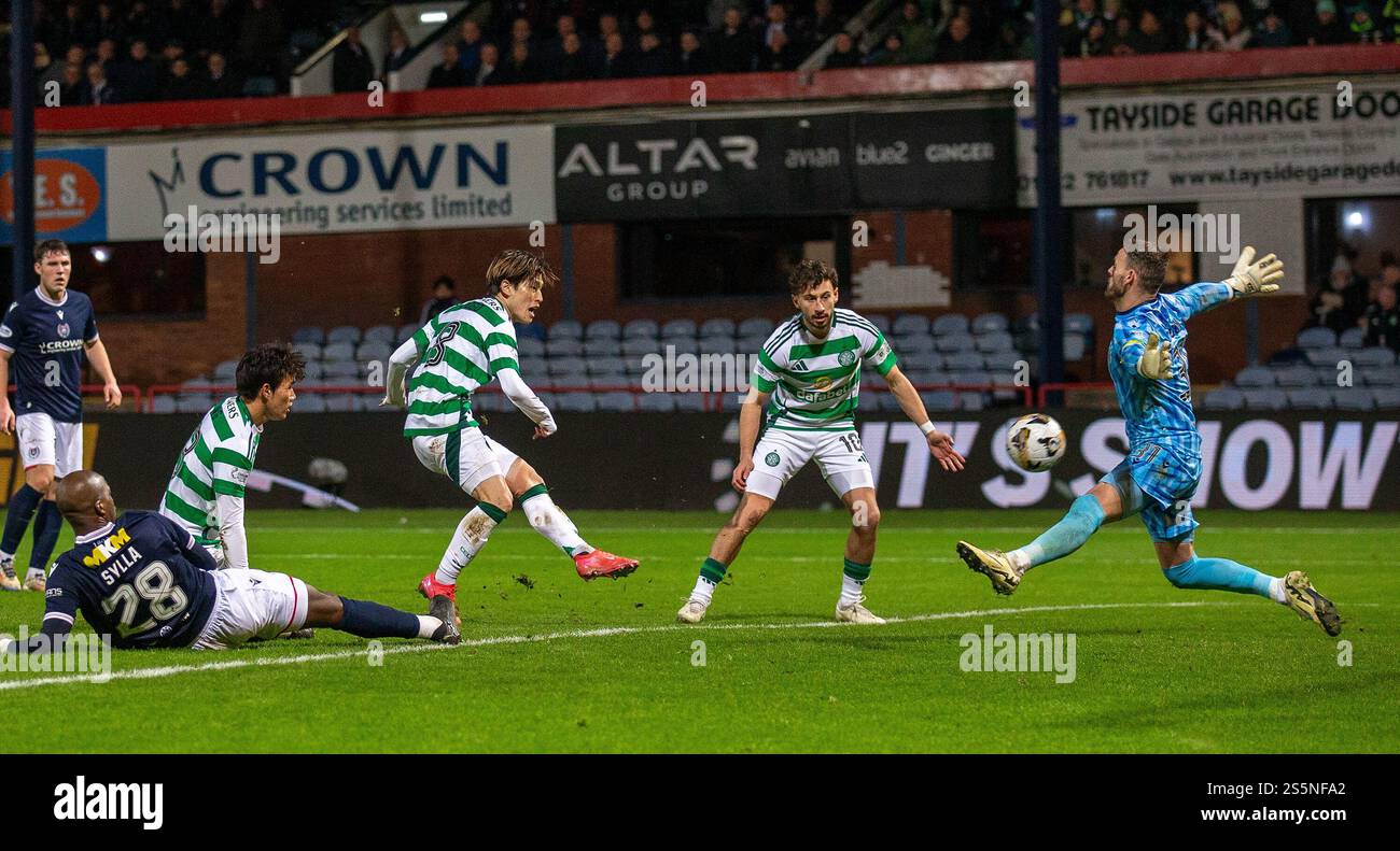 Dens Park, Dundee, UK. 14th Jan, 2025. Scottish Premiership Football ...