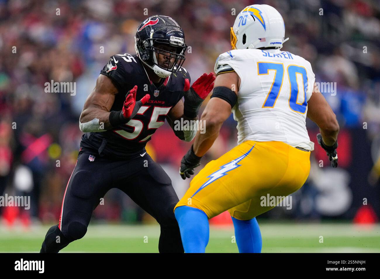 Houston Texans defensive end Danielle Hunter (55) plays against the Los ...