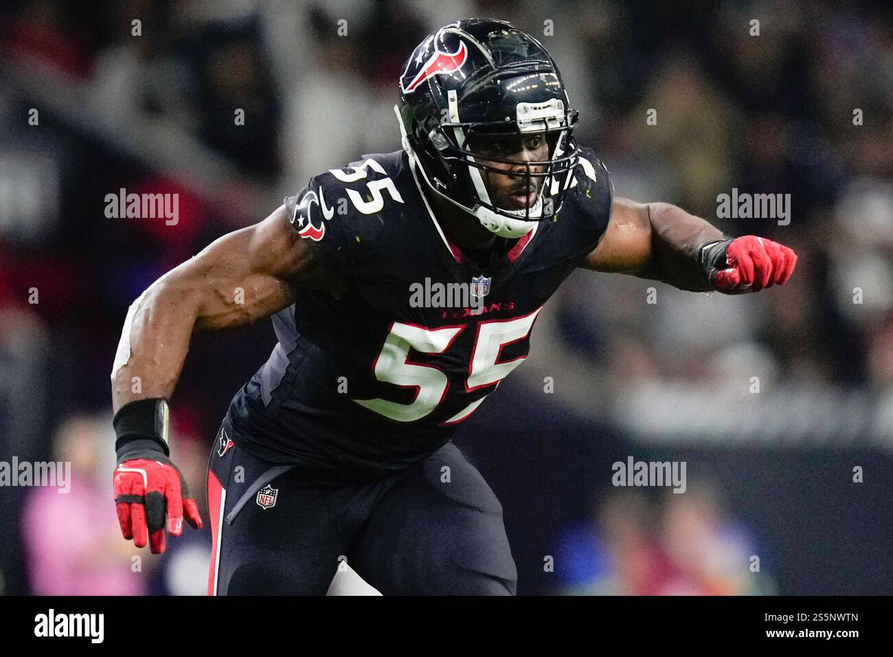 Houston Texans defensive end Danielle Hunter (55) plays against the Los ...