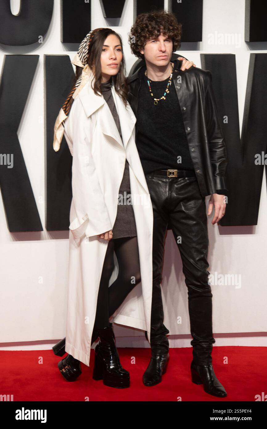 The kooks luke pritchard and wife ellie rose pritchard hi-res stock ...