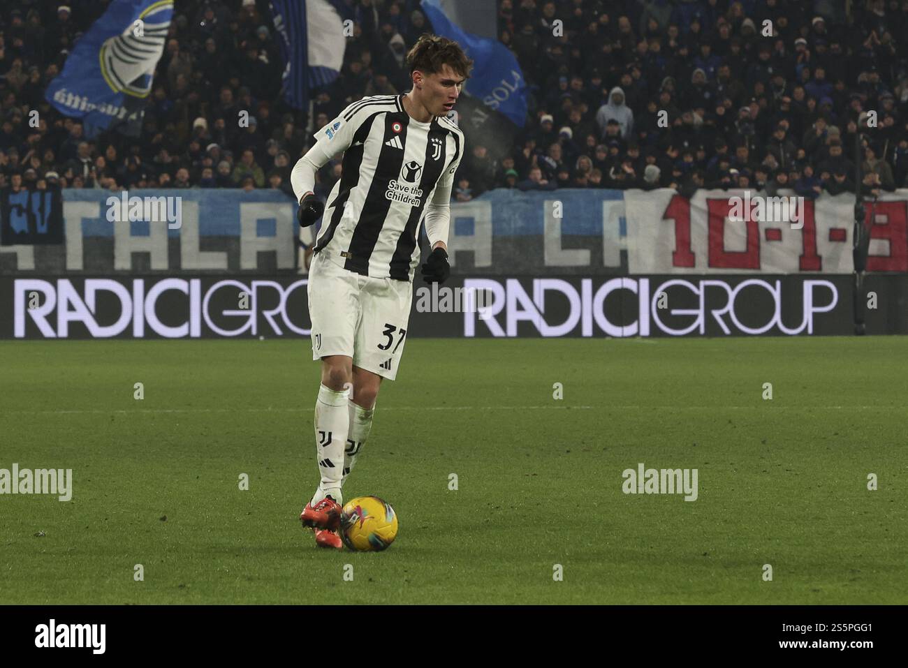 Bergamo, Italy. 14th Jan, 2025. Nicolo Savona of Juventus FC play the ...