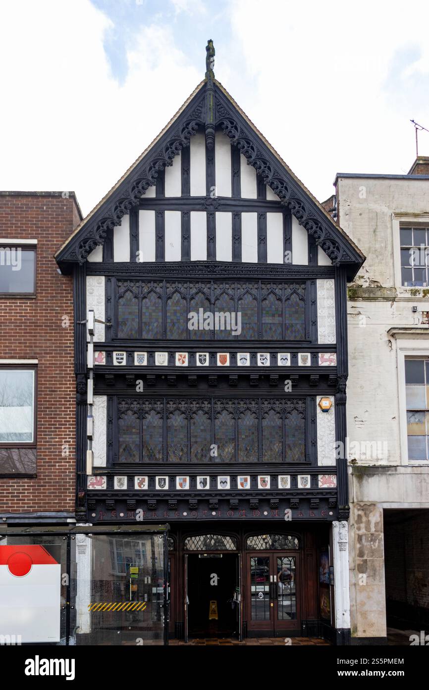 Timber framing tudor architecture hi-res stock photography and images ...