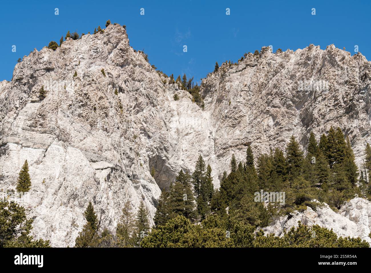 The dramatic Chalk Cliffs are an attraction in an area noted for its ...