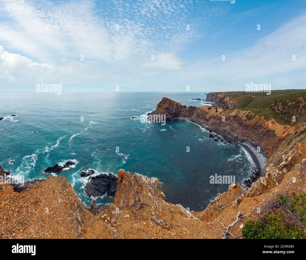 Nature scene beach rocky coastline hi-res stock photography and images ...