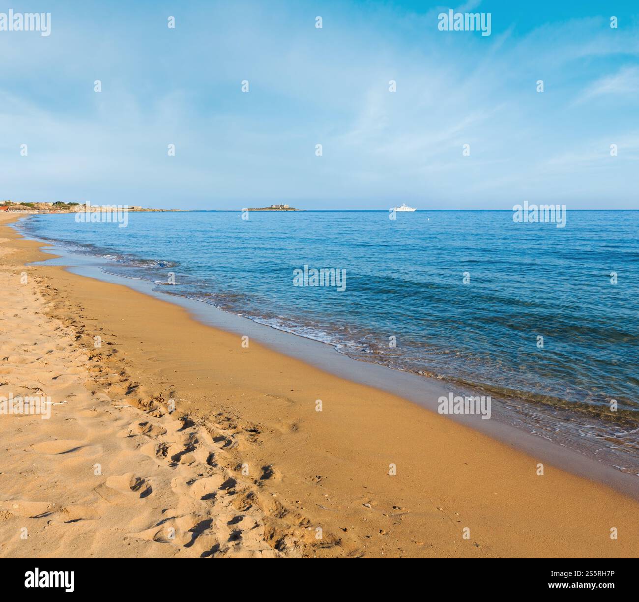 Isola delle Correnti and Capo Passero summer sandy sea beach (Portopalo ...