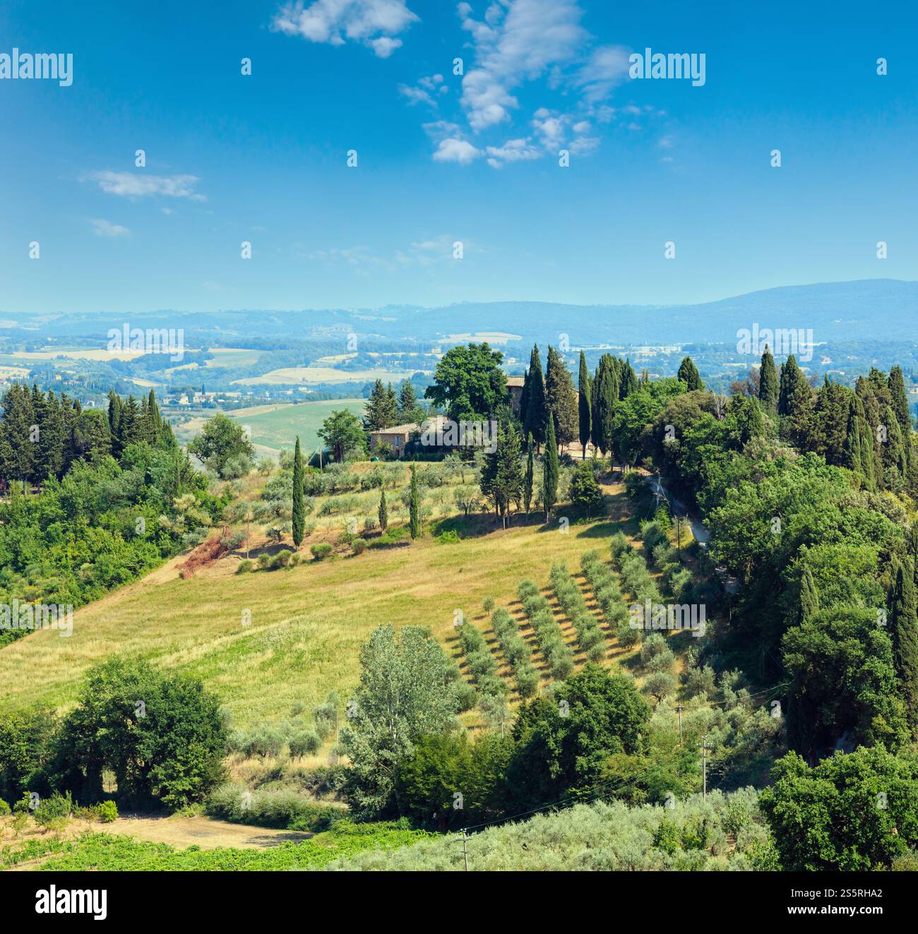 Beautiful Tuscany summer countryside landscape from San Gimignano town ...
