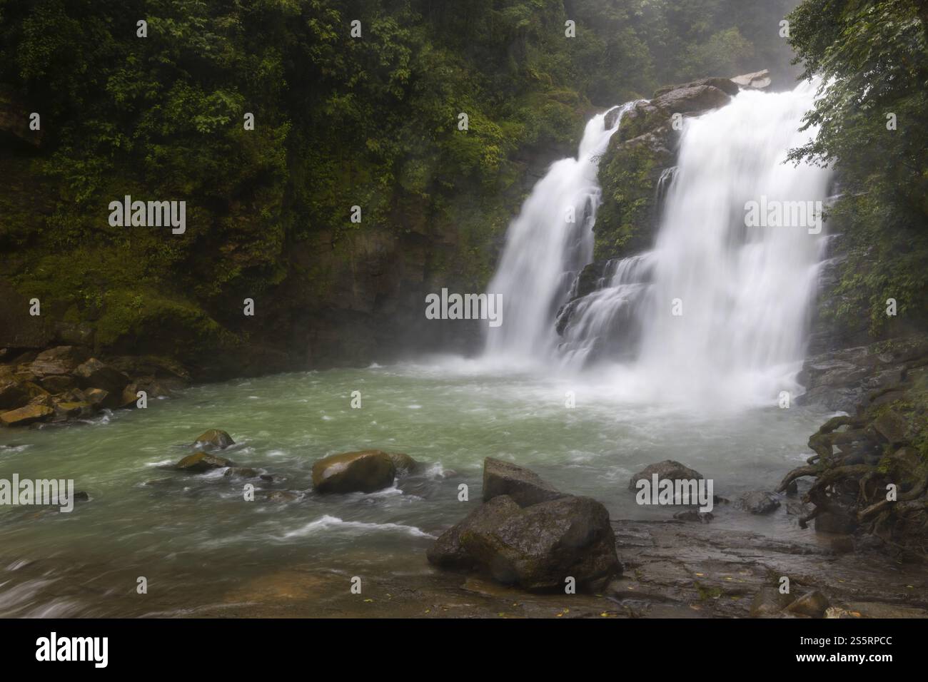 Nauyaca Waterfall, Dominical, Puentarenas, Costa Rica, Central America ...