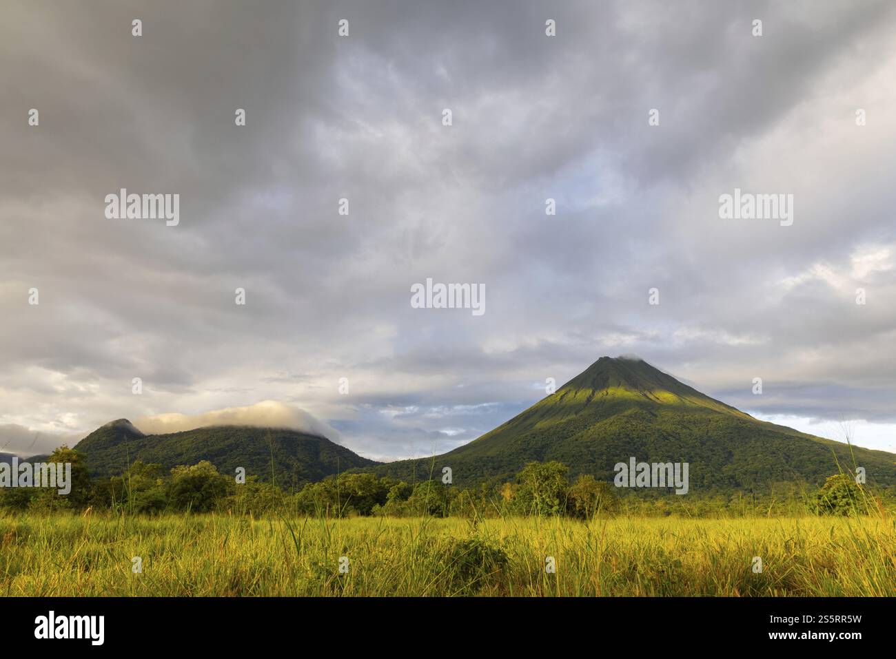 Arenal Volcano, La Fortuna, Guanacaste, Costa Rica, Central America ...