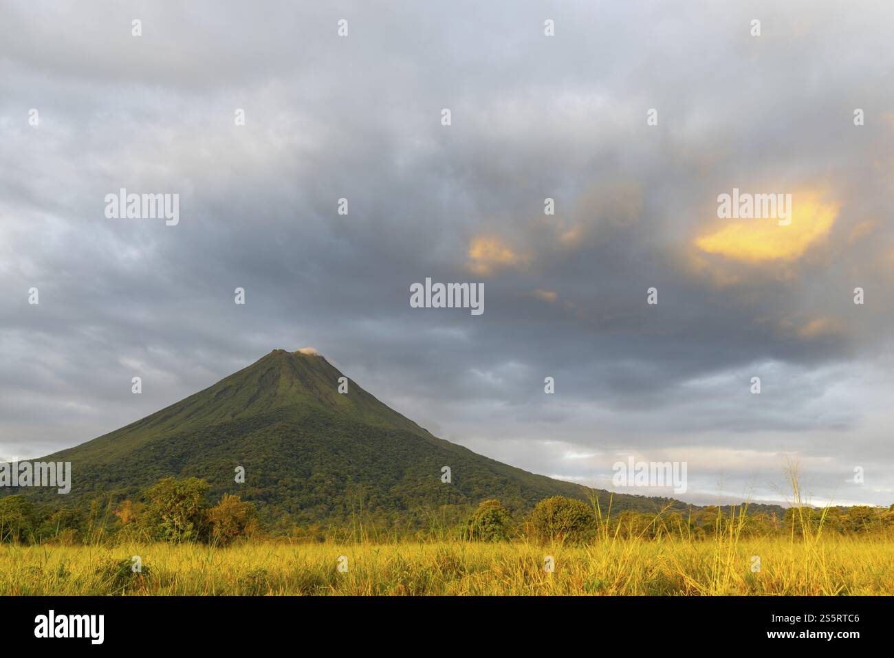 Arenal Volcano, La Fortuna, Guanacaste, Costa Rica, Central America ...