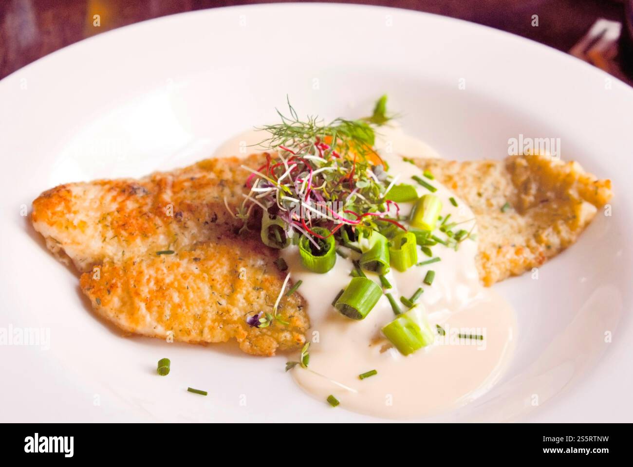Presentation dish fried fish hi-res stock photography and images - Alamy