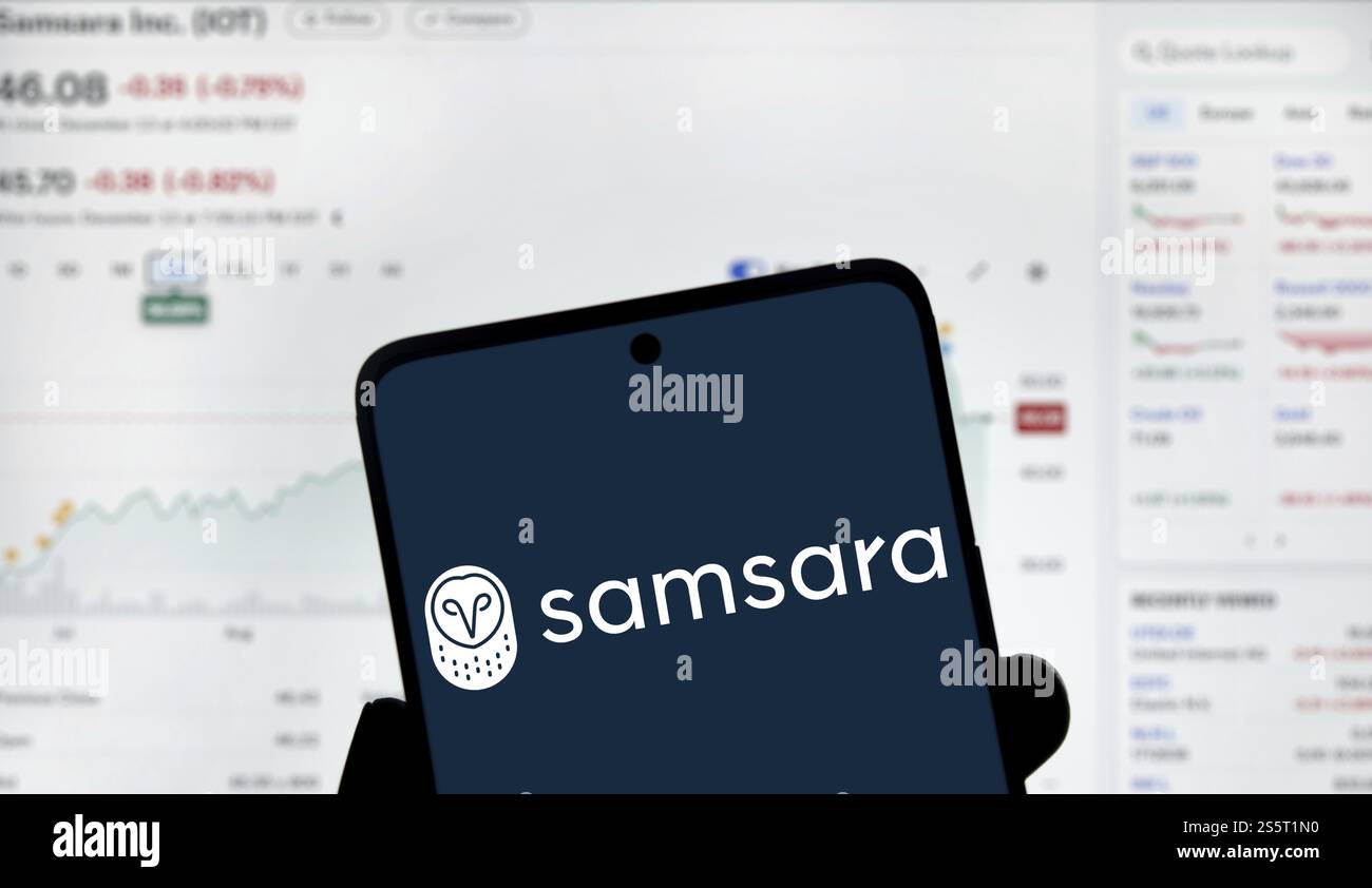 samsara logo is displayed on smartphone. Samsara Inc. is an American IoT company Stock Photo - Alamy
