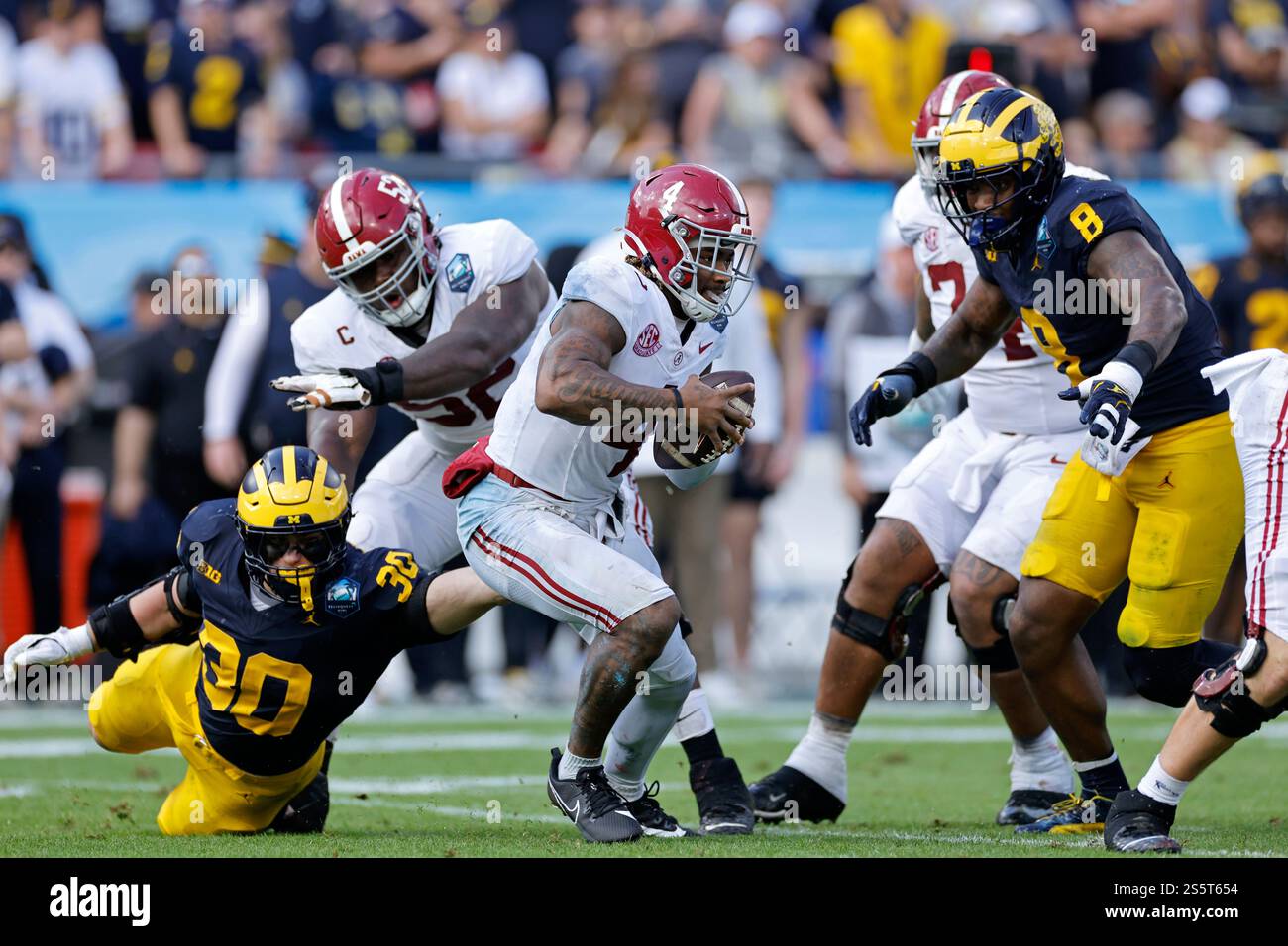 TAMPA, FL - DECEMBER 31: Alabama Crimson Tide quarterback Jalen Milroe ...