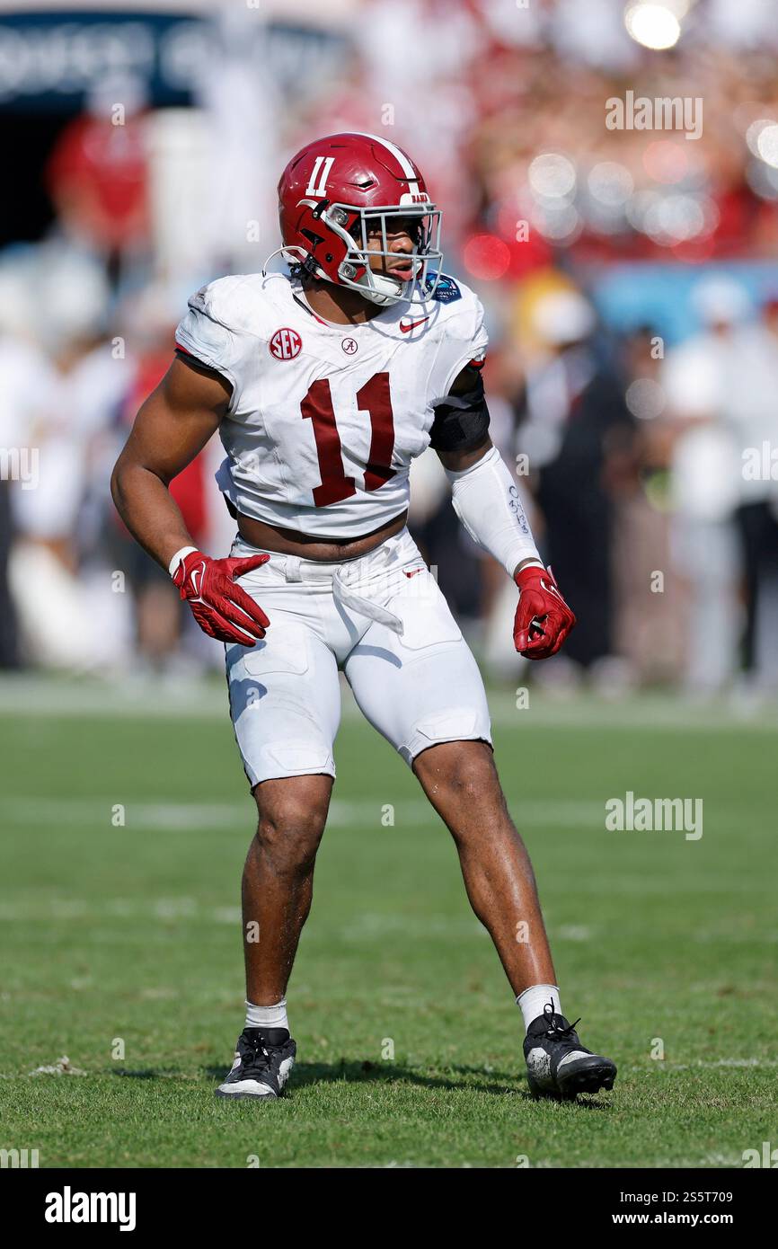 TAMPA, FL - DECEMBER 31: Alabama Crimson Tide linebacker Jihaad ...