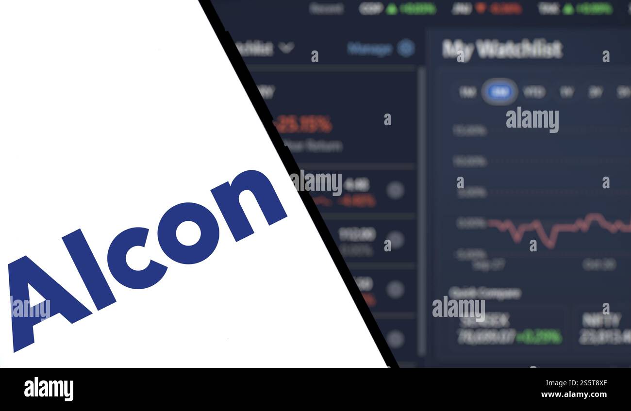 Alcon logo hi-res stock photography and images - Alamy