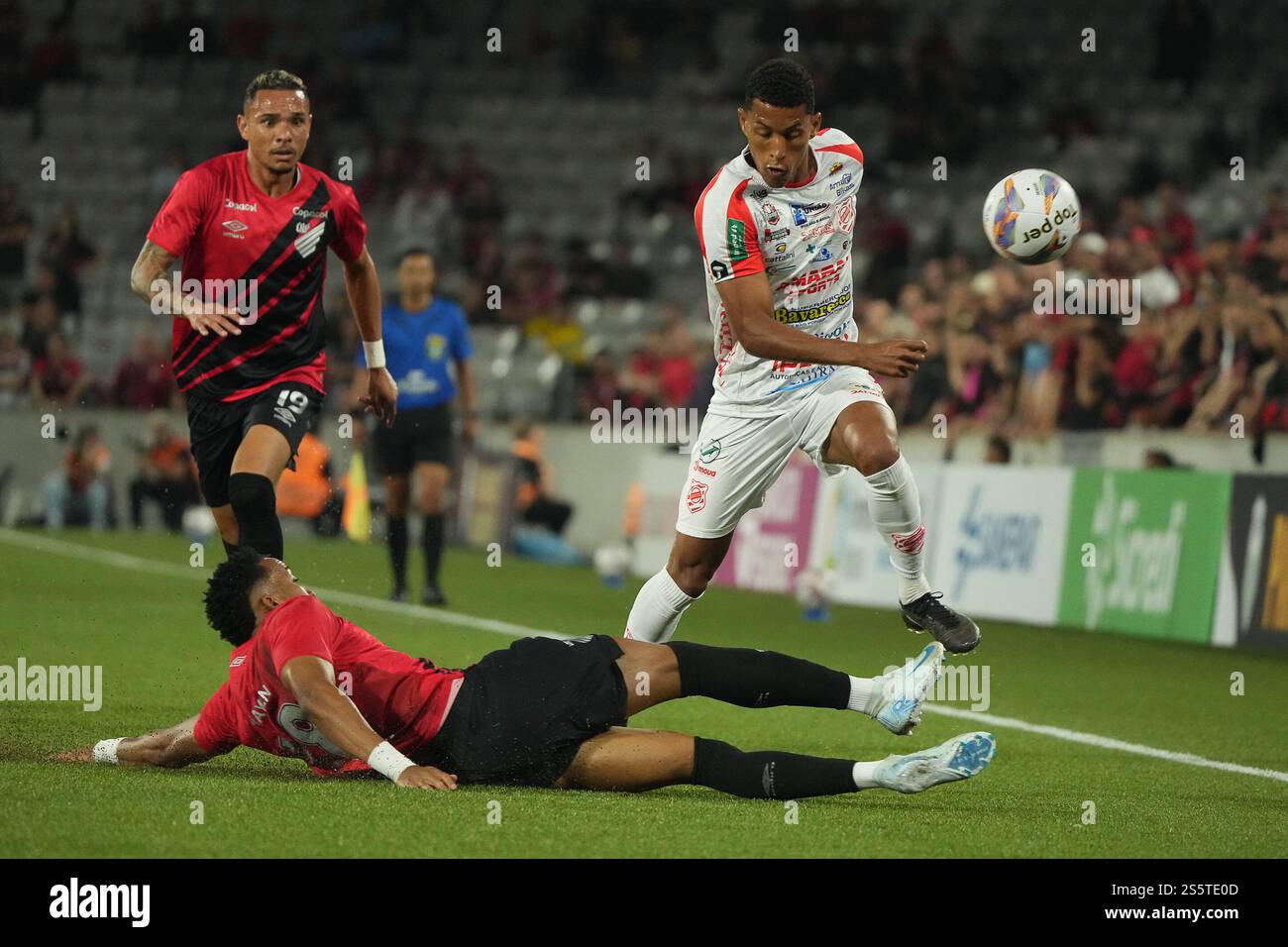 Curitiba, Brazil. 14th Jan, 2025. Hayen Palacios in the chorus about Zé ...
