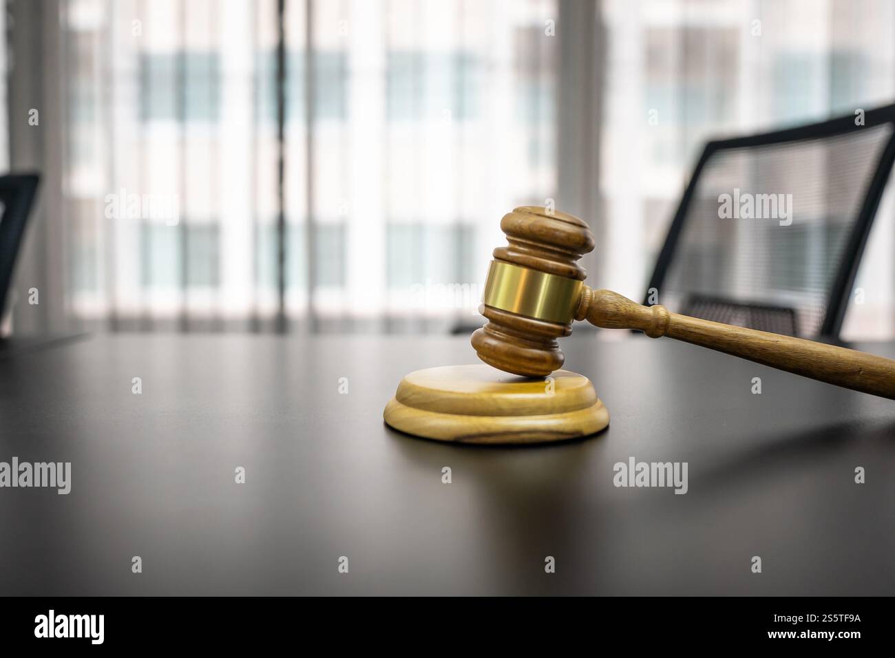 Judge lawyer attorney gavel legal hi-res stock photography and images ...