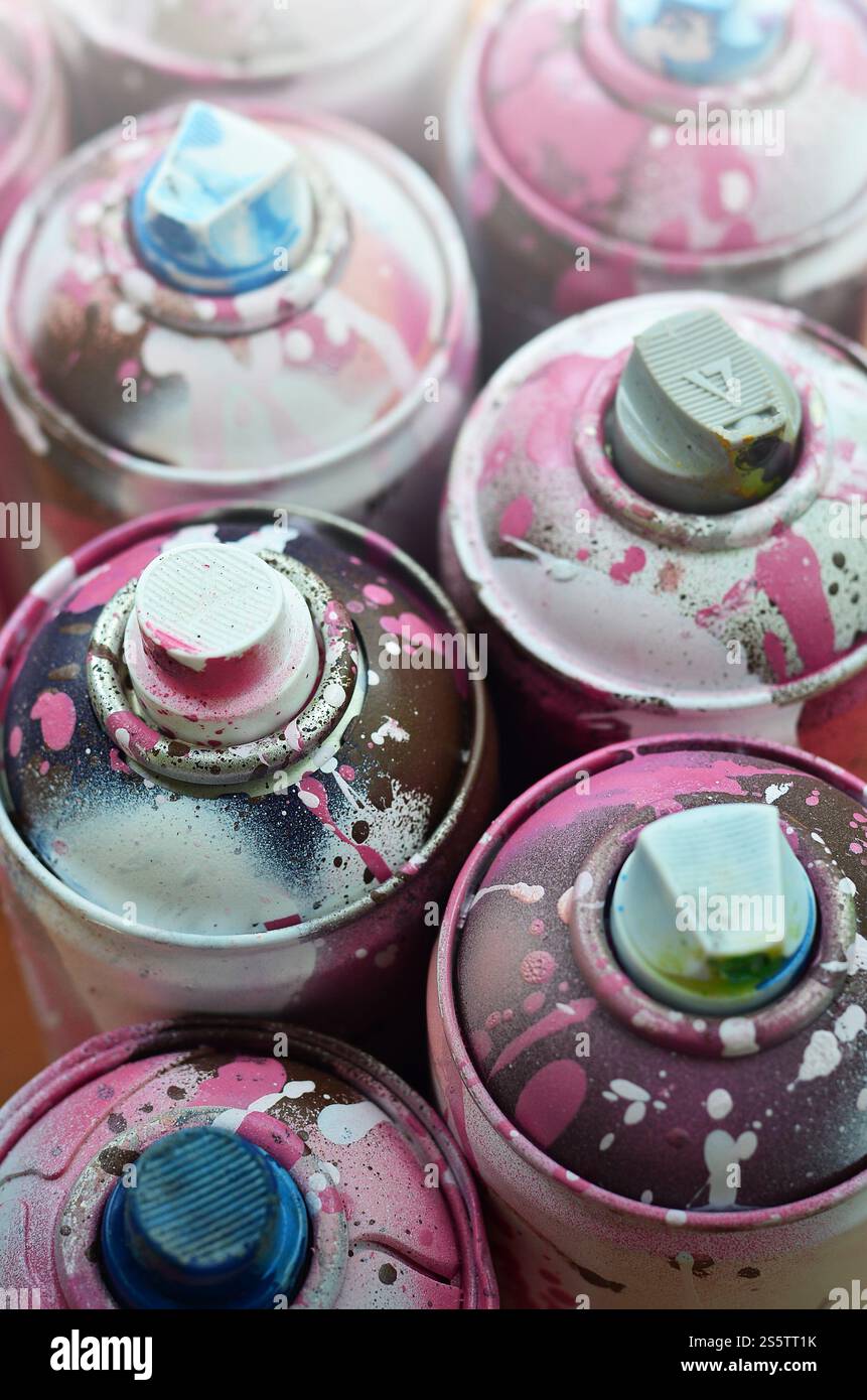 Close up used paint cans hi-res stock photography and images - Alamy