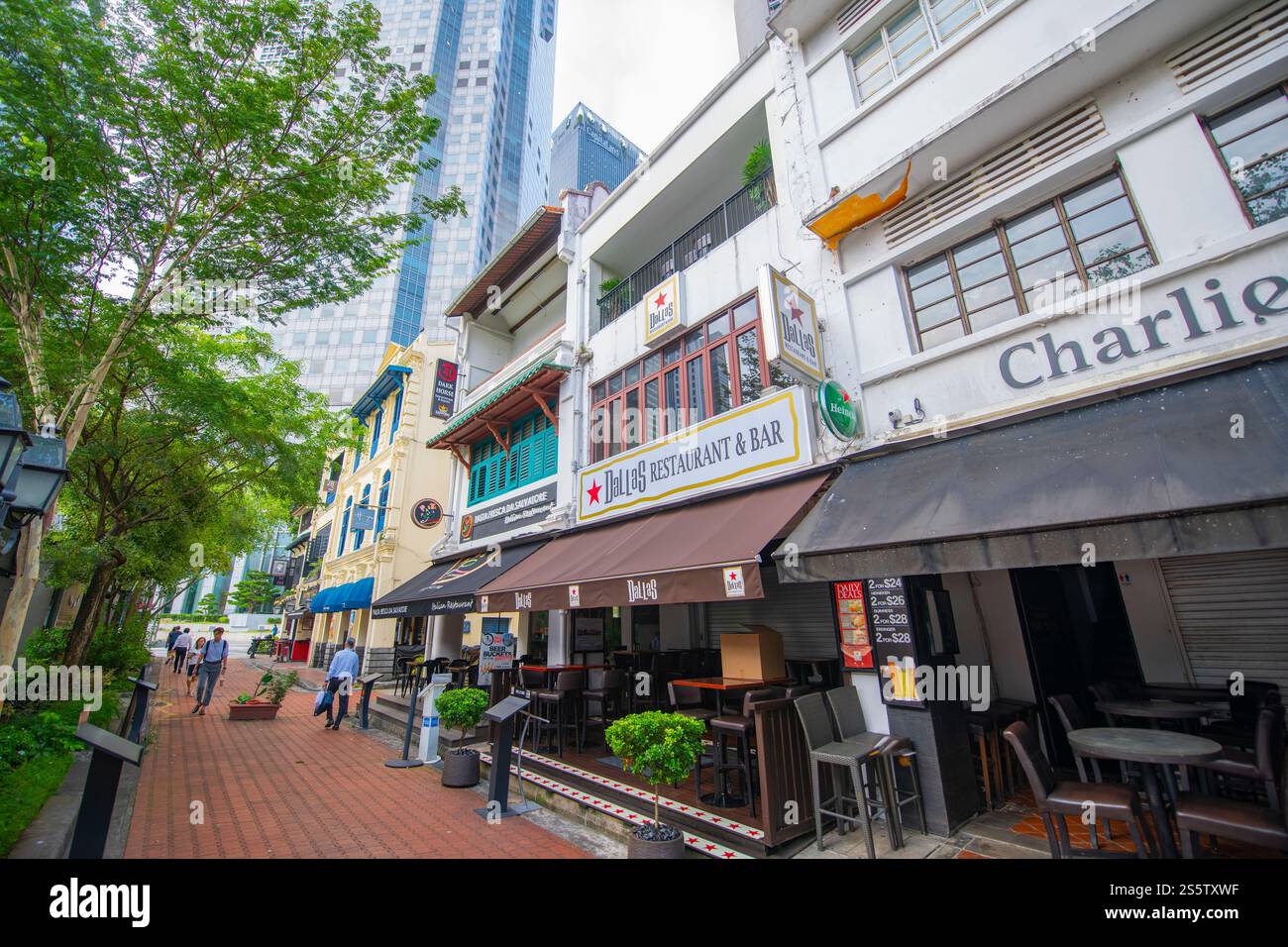 Historic restaurants and bars on Boat Quay at the Singapore River in ...