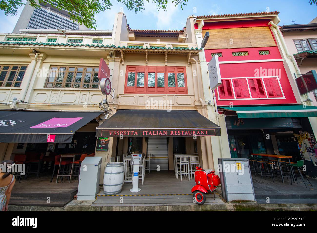 Historic restaurants and bars on Boat Quay at the Singapore River in ...