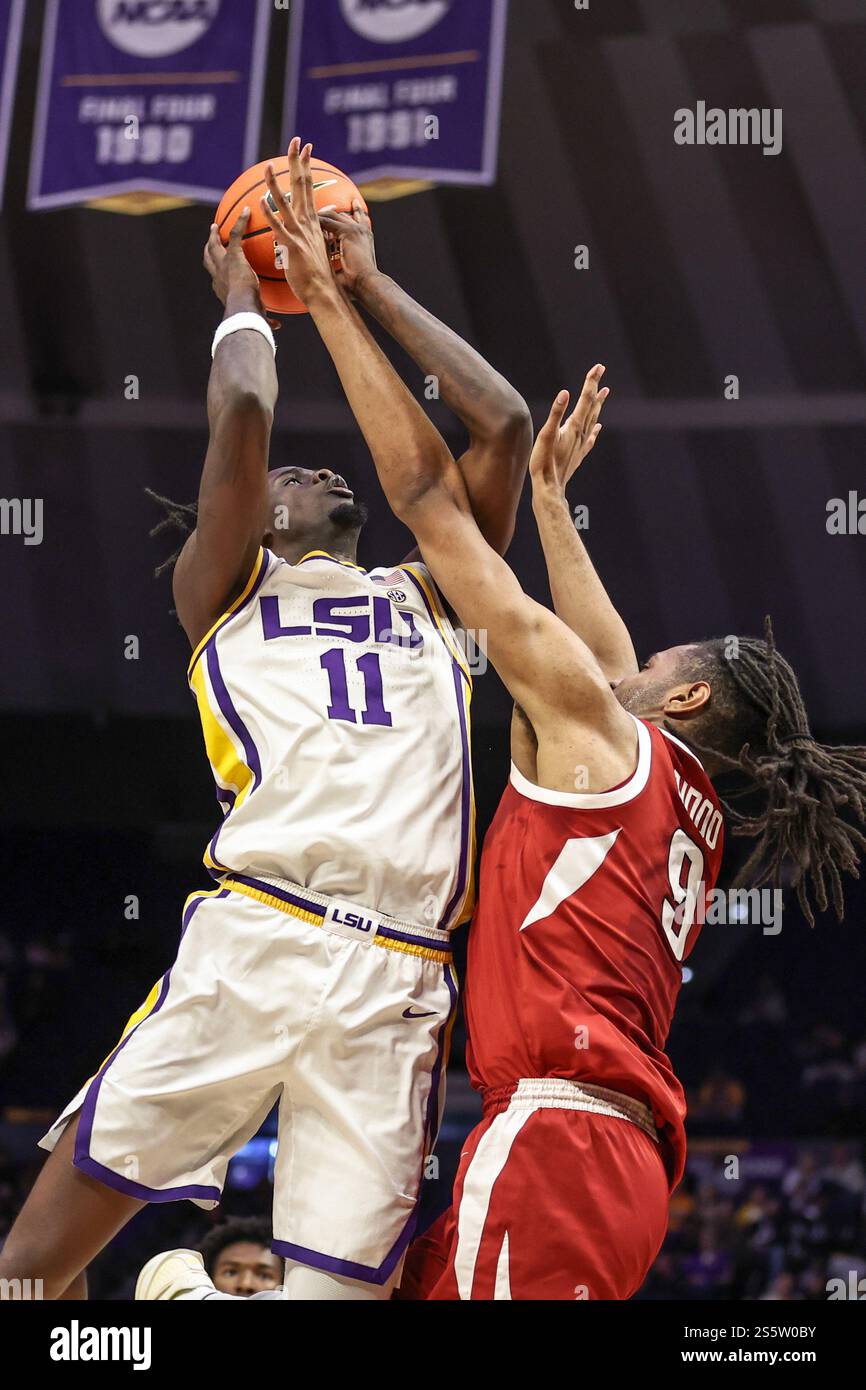 Baton Rouge, LA, USA. 14th Jan, 2025. LSU's Corey Chest (11) goes to ...