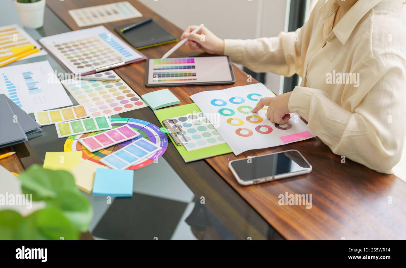 Creative idea Business female Artist Creative Designer sketch graphic ...