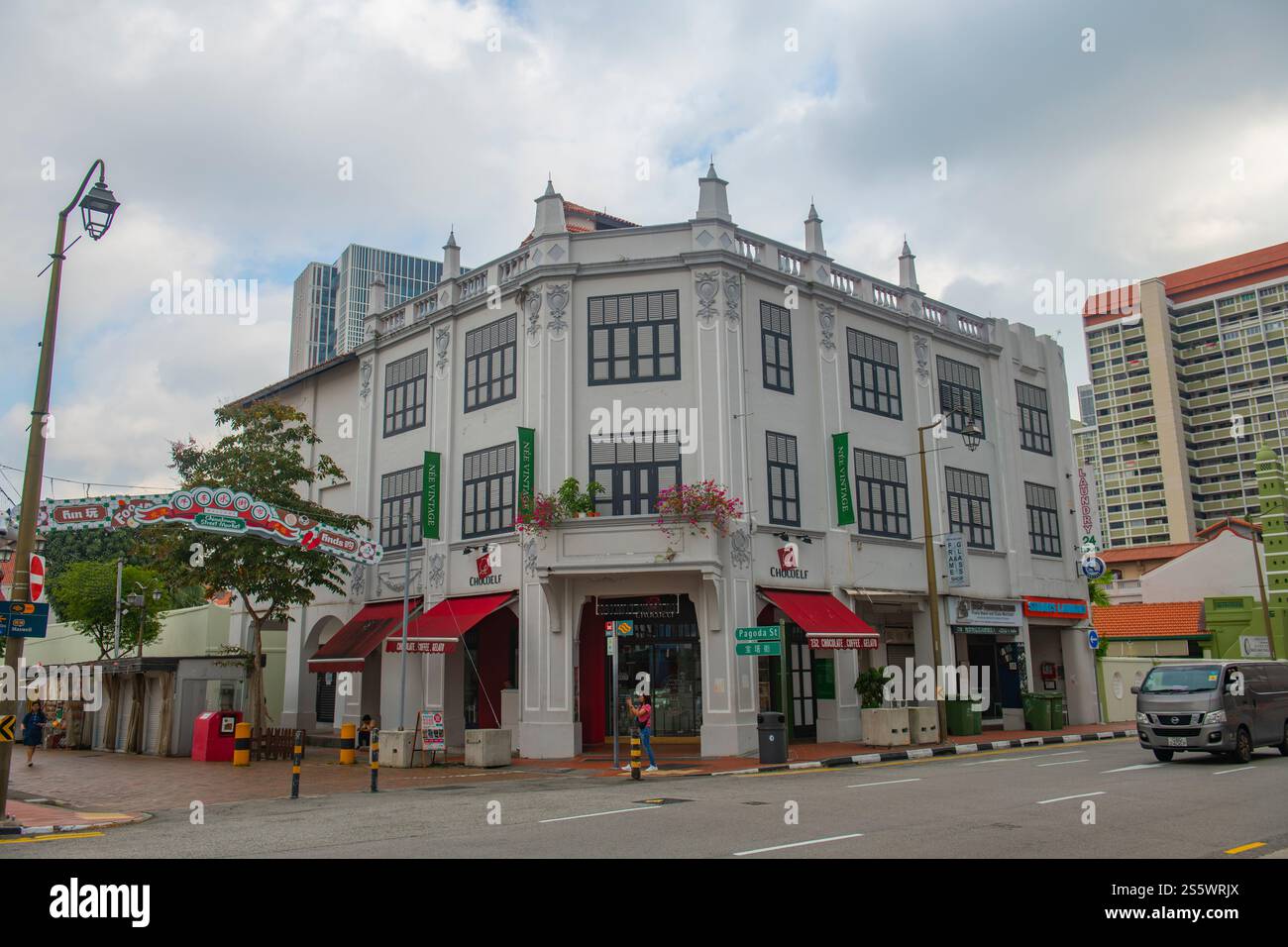 Chinatown historic commercial building on South Bridge Road at Pagoda ...