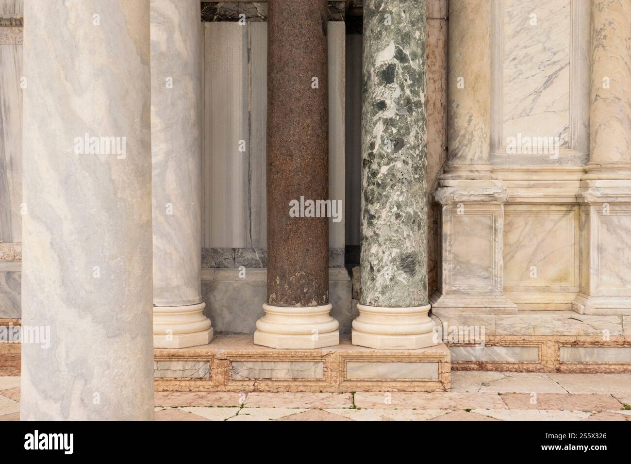 Marble columns on the exterior of St Mark’s Basiclica, Venice, Italy ...